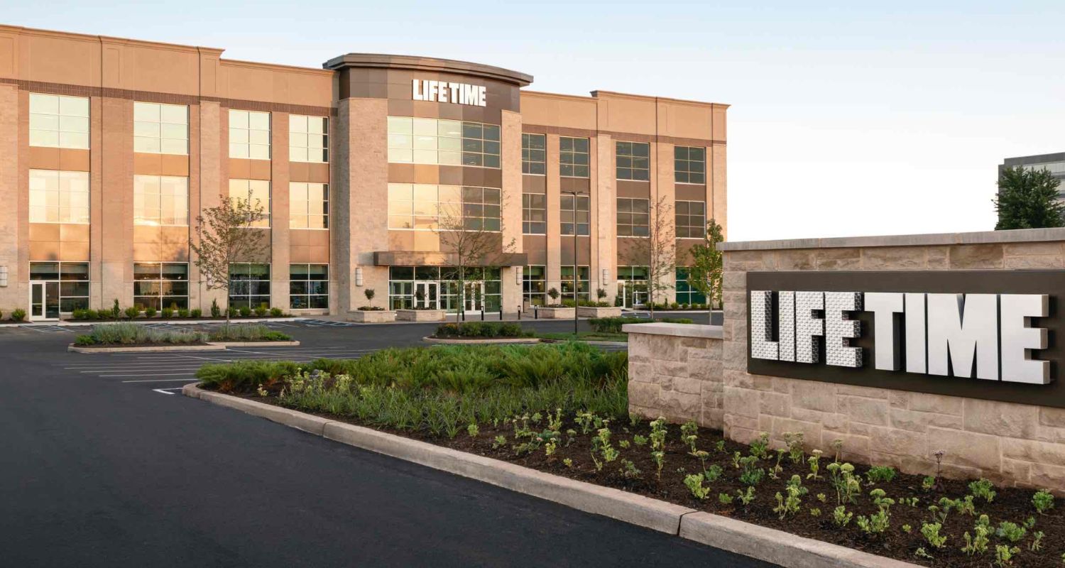 Top Picks: Best Gyms with Basketball Courts in the US